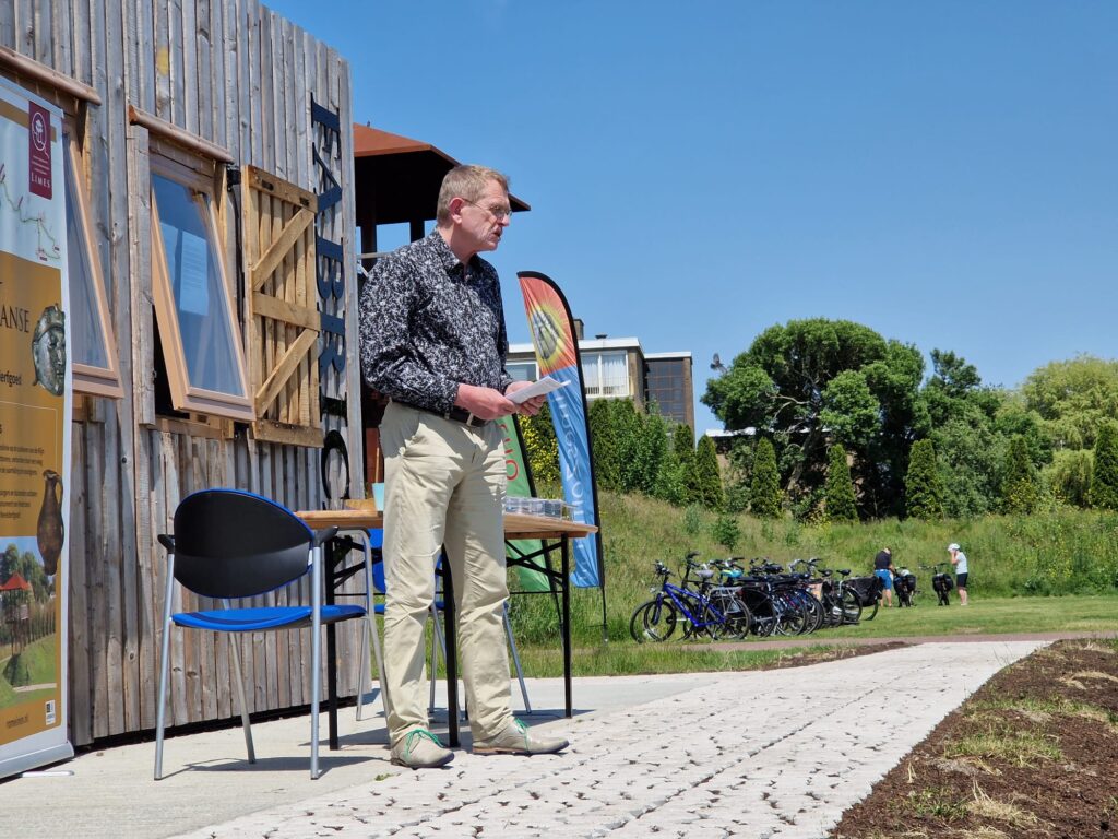 Dichters Leo van Zanen en Ausonius in Park Matilo – Park Matilo